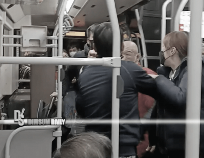 2 groups of men and women fight on KMB bus in Tai Po - Dimsum Daily