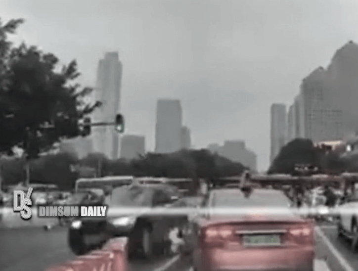 Car crashes into crowd in Tianhe District in Guangzhou City, 5 people ...