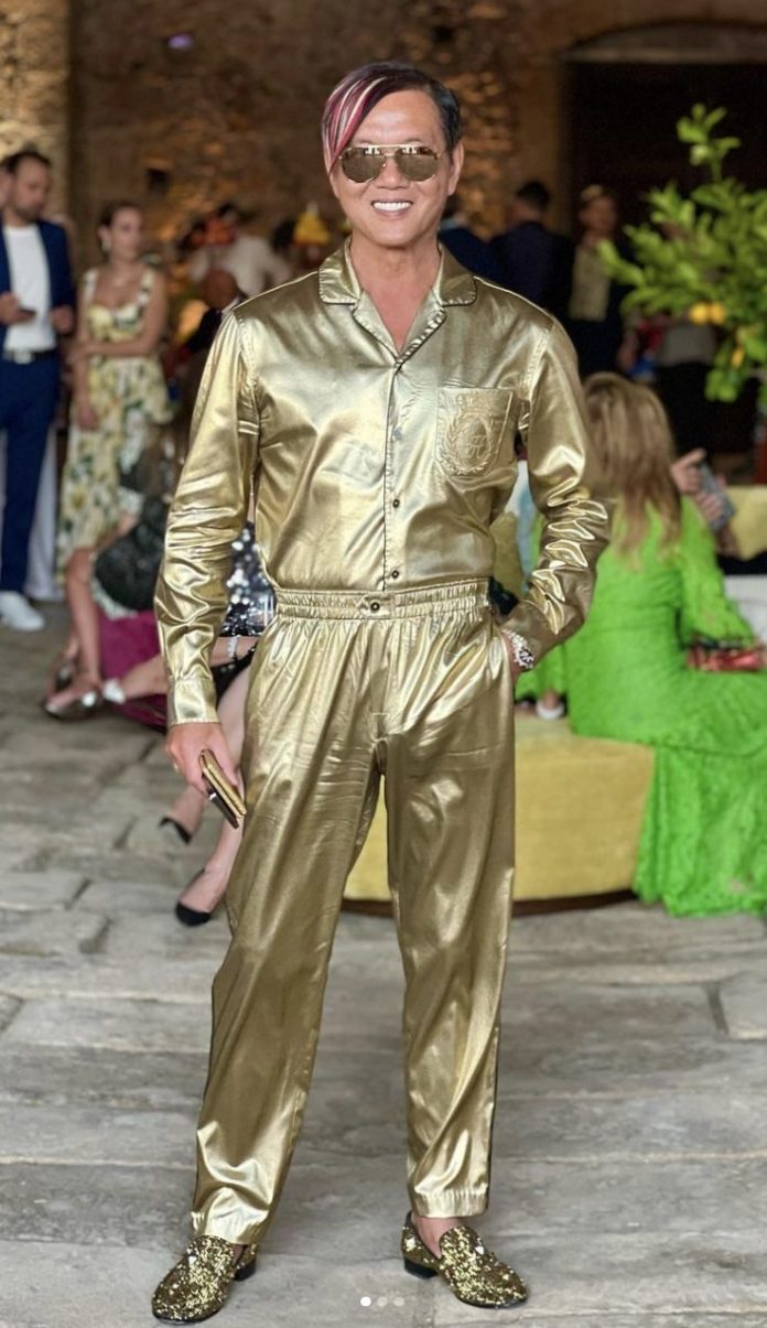 What's behind the glamour of the 'power couple' Stephen and Deborah ...