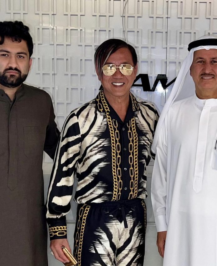 What's behind the glamour of the 'power couple' Stephen and Deborah ...