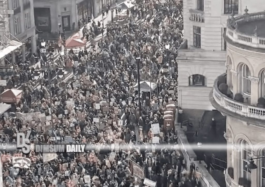 Half a million British workers strike over pay amid high inflation ...