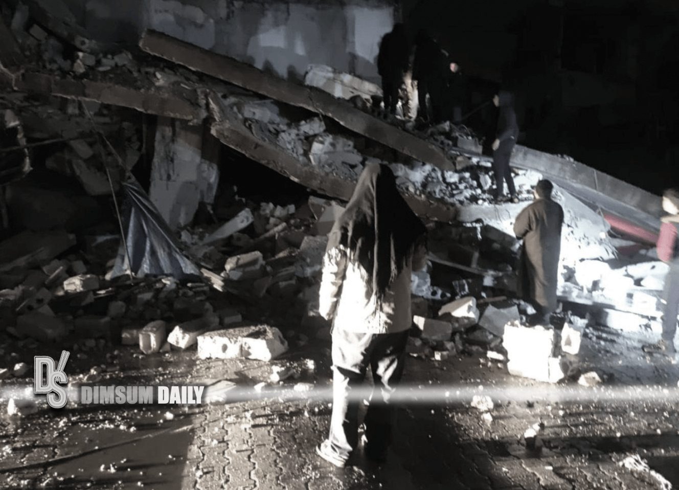 At least 1,339 killed and many buildings damaged in 7.8 magnitude ...