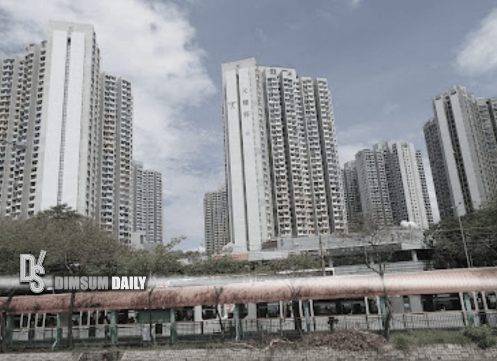 29-year-old man jumps to his death from stairwell of Yiu Wah Building ...