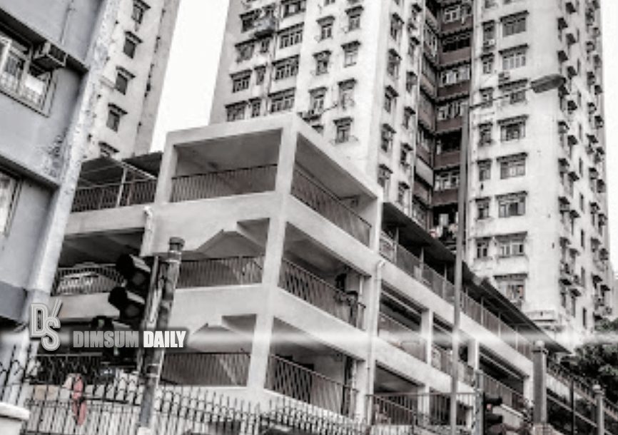 3-year-old girl falls to her death from fifth floor apartment at Wah ...