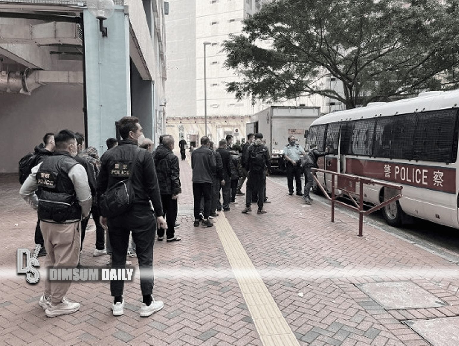 12 persons aged 52-78 arrested for street gambling in Tseung Kwan O ...