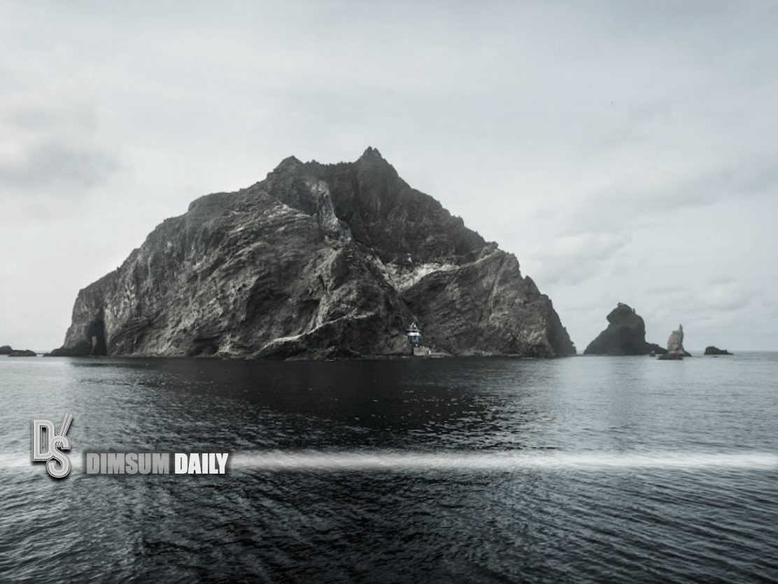 S. Korea denounces Japan's territorial claim to disputed islets ...