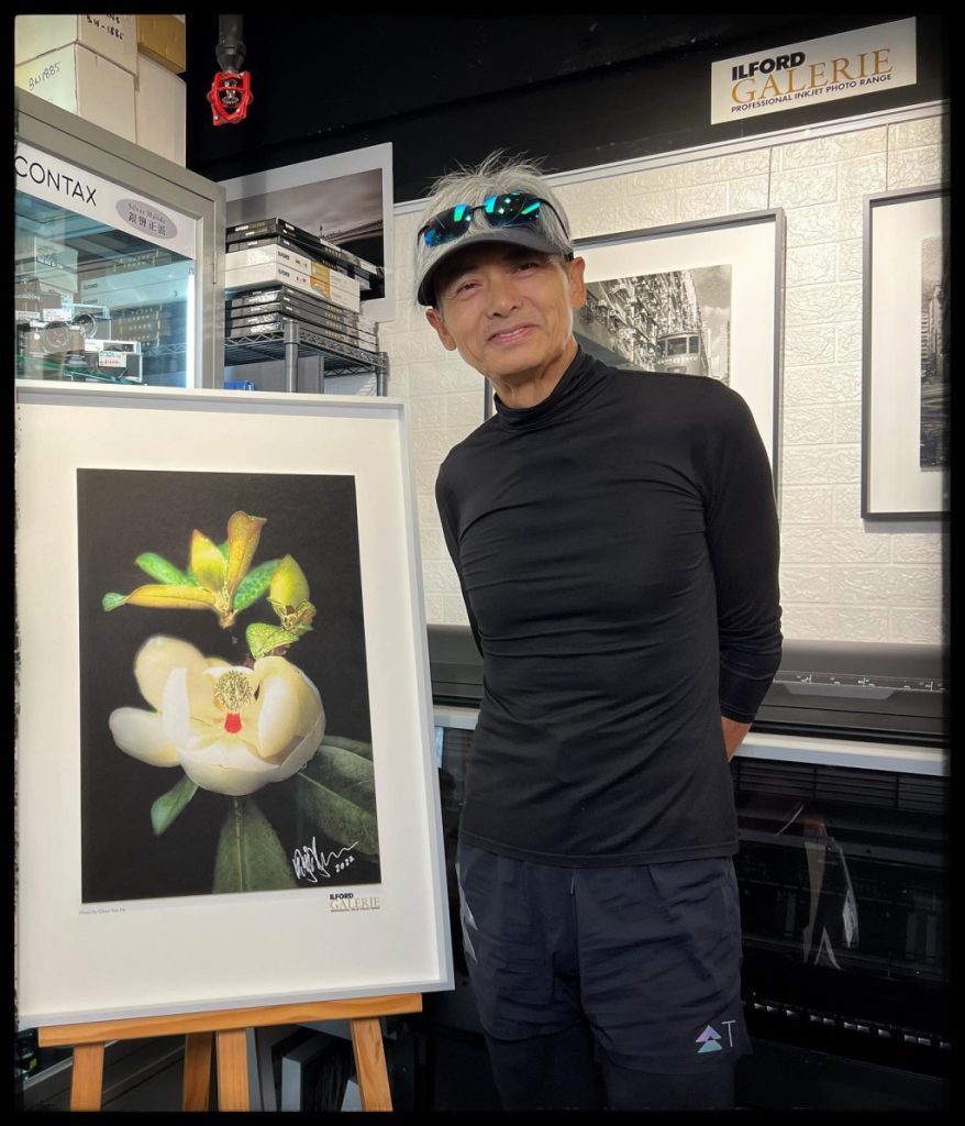 Renowned veteran actor Chow Yun-fat takes group photo for Yau Ma Tei ...
