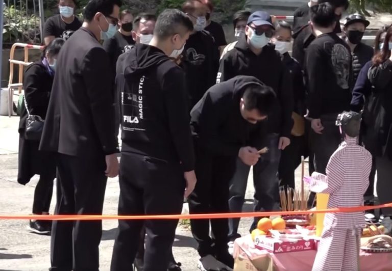 Abby Choi's de facto husband Chris Tam appears with family members at ...