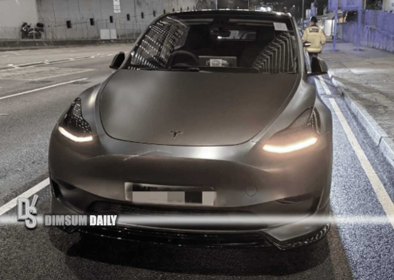 29-year-old male driver of Tesla arrested for speeding on Kwun Tong ...