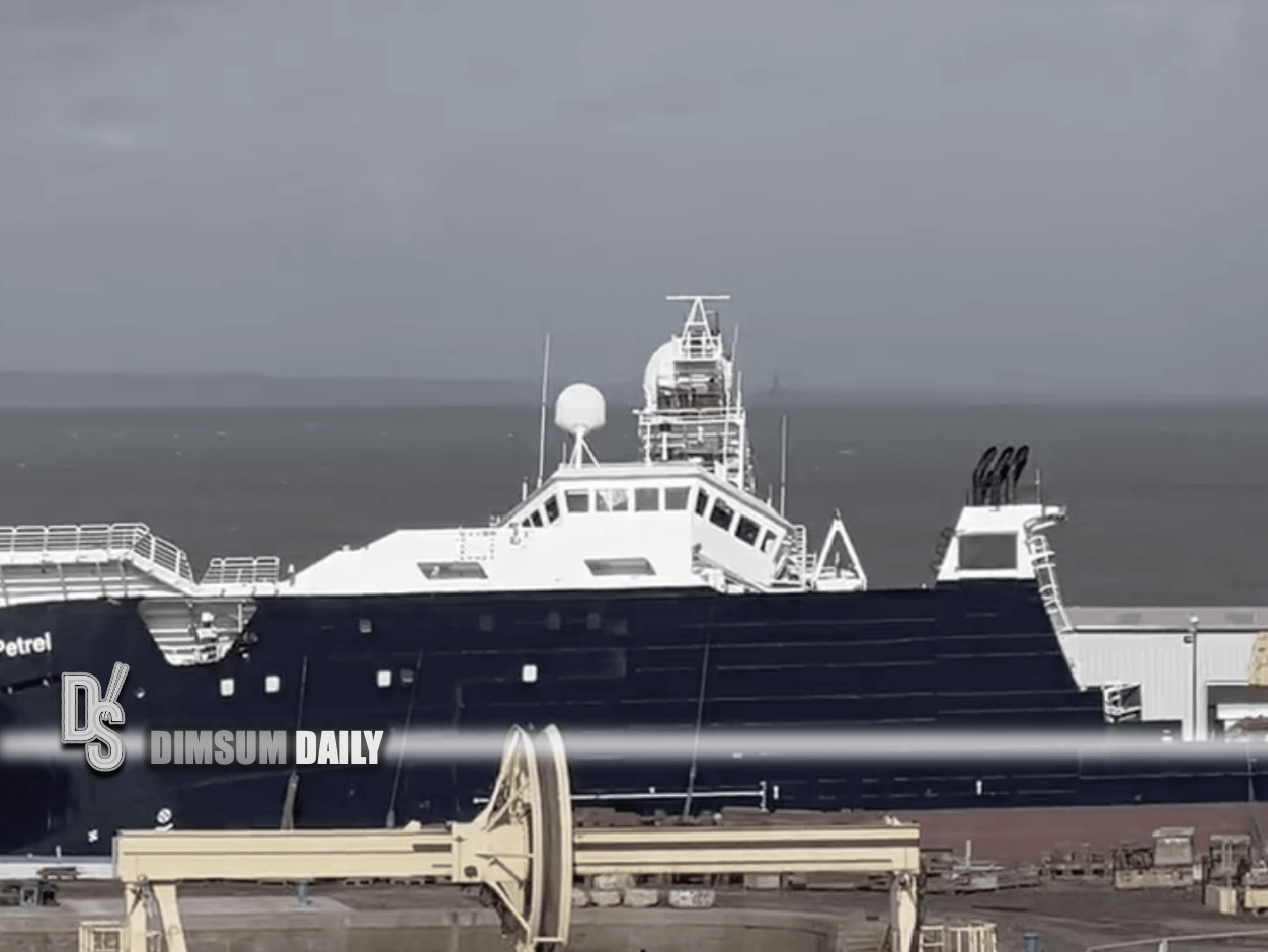 Ship toppled over in Leith Dry Dock in Scotland, injuring 25 people ...