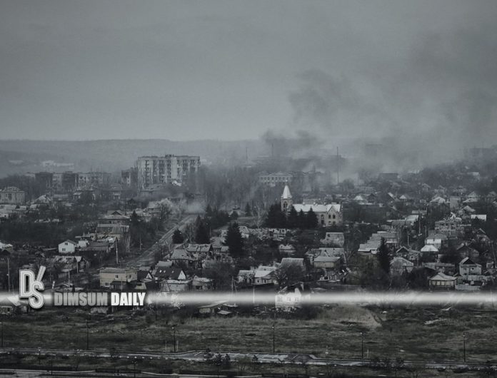 Status of supply lines into Bakhmut disputed as Russia claims to have ...