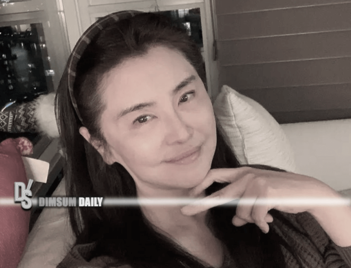 Netizens say 56-year-old retired HK actress Joey Wong still exudes star quality despite her age ...