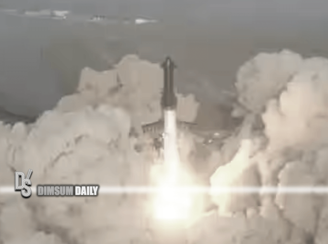 SpaceX's latest rocket explodes minutes after takeoff in Texas gulf ...