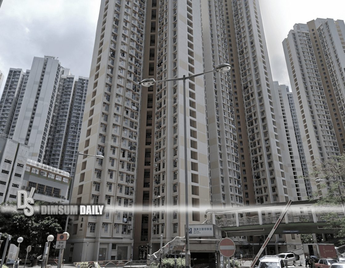 2 units vandalised with red paint in Yat Tung Estate, one man arrested ...