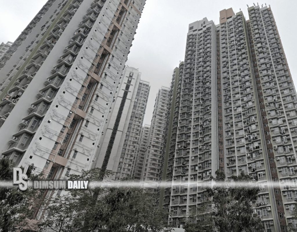 Police detain 17-year-old in Tseung Kwan O for tailing another17-year ...