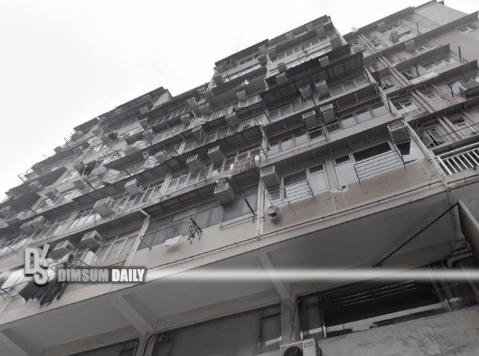 Woman dies after falling from building and lands on a Tesla vehicle in ...