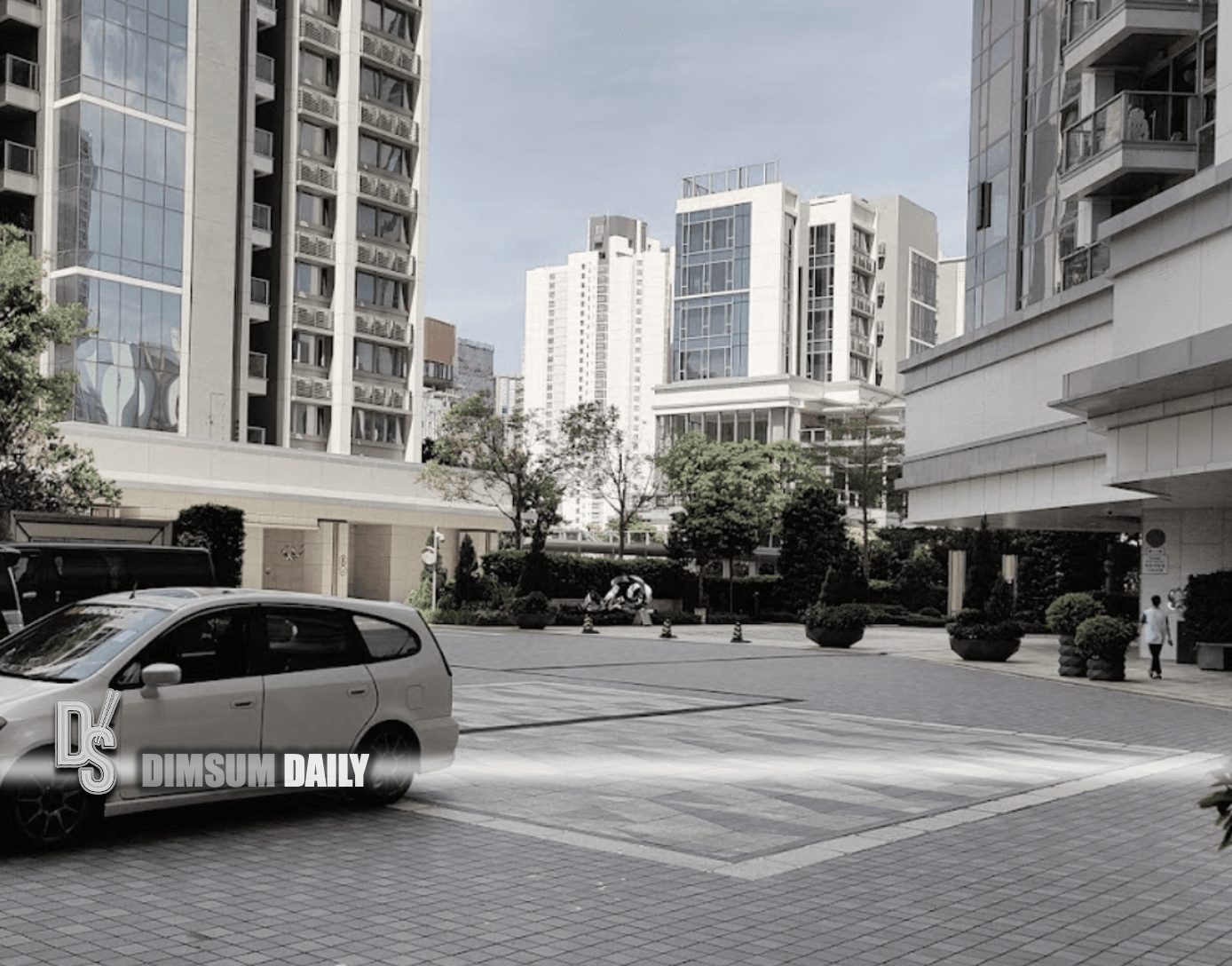 30-year-old woman and her child fall to their death from top of Cullinan West in Sham Shui Po ...