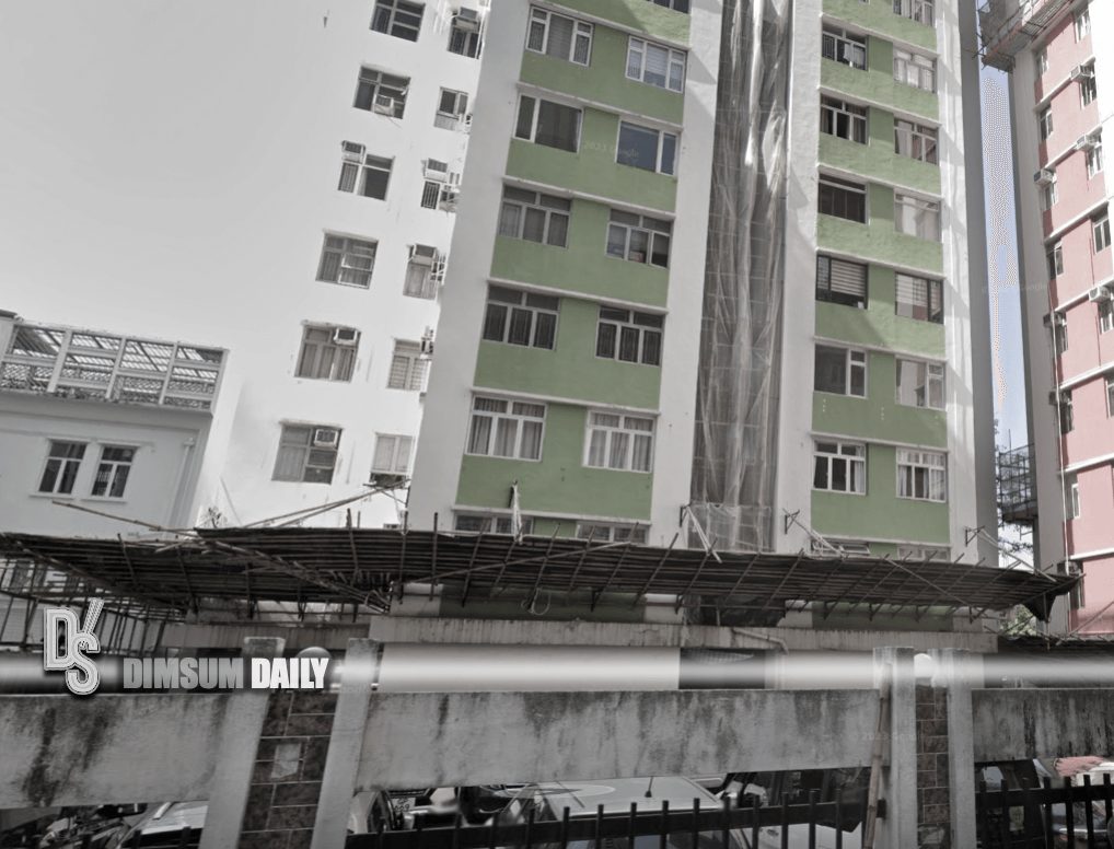 Construction workers demand unpaid wages over HK$1m in Viking Garden ...