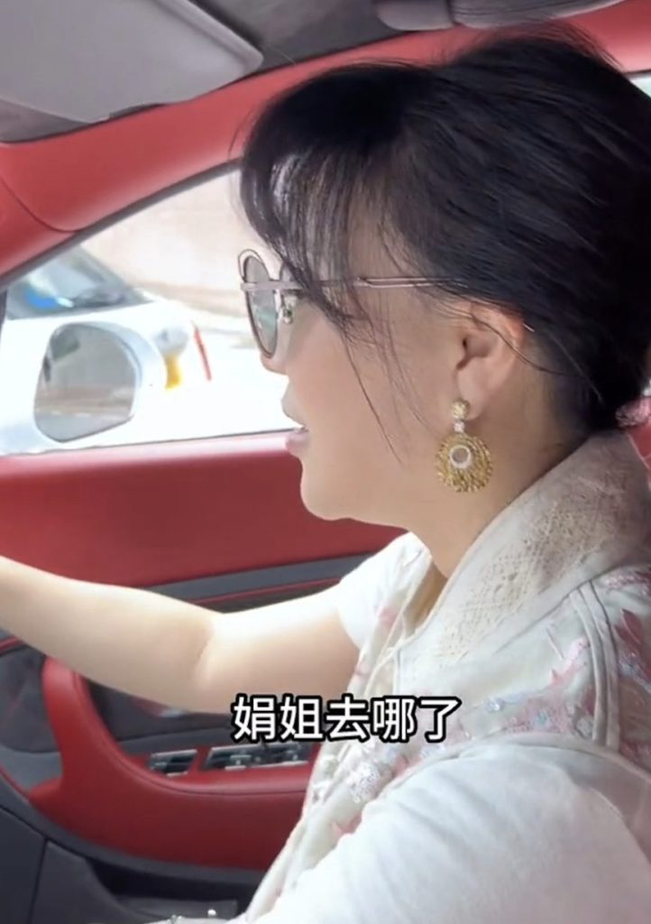 66-year-old veteran actor Ray Lui spotted chauffeured by his wife in a ...