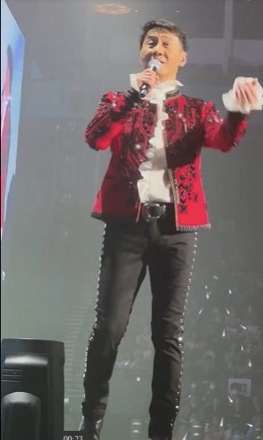 Fans rally behind HK singer Leon Lai, 56, after performance in Macao ...