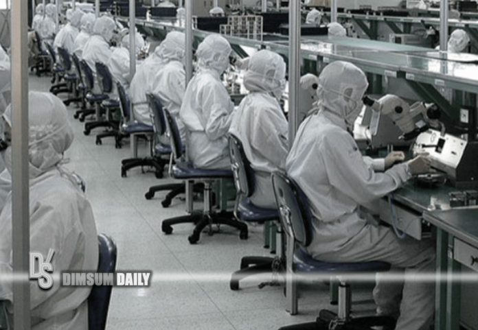 China's leaders prioritise modern industry and tech breakthroughs for ...