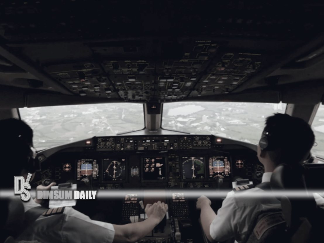 Cathay Pacific's new cadet pilot training which includes working in ...