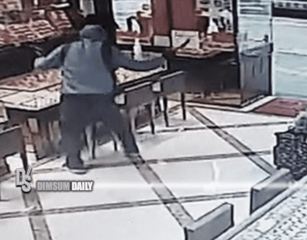 Lone robber who attempts jewellery store heist in Kwun Tong turns ...