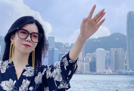 Latest tourist trend: Mimicking Li Ka-shing's pose at Victoria Harbour ...