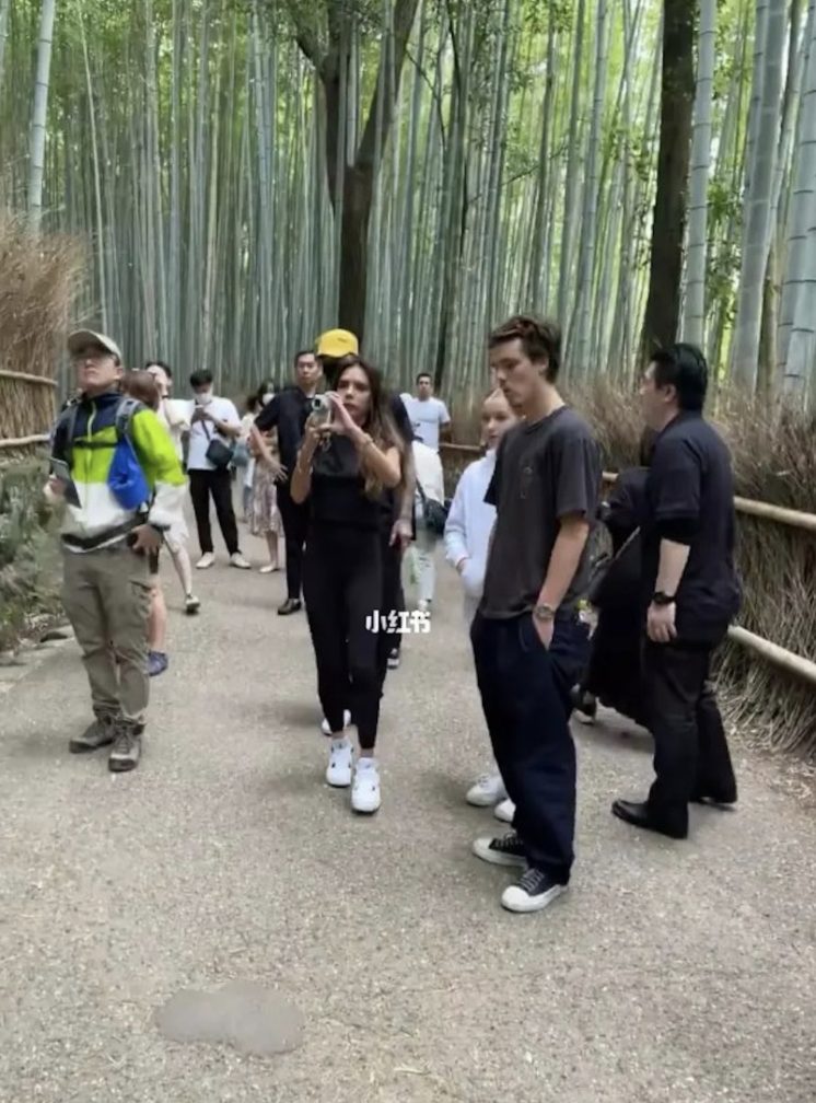 David Beckham and family enjoy sightseeing in Kyoto, Japan - Dimsum Daily
