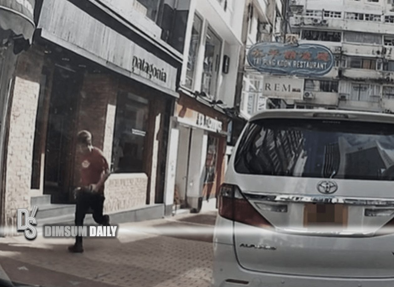 Daylight robbery suspected in Causeway Bay as thief escapes after being ...