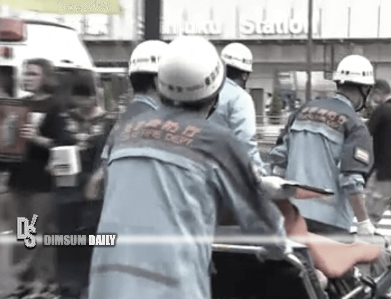 Man carrying knife causes panic on Tokyo train, three injured in ...