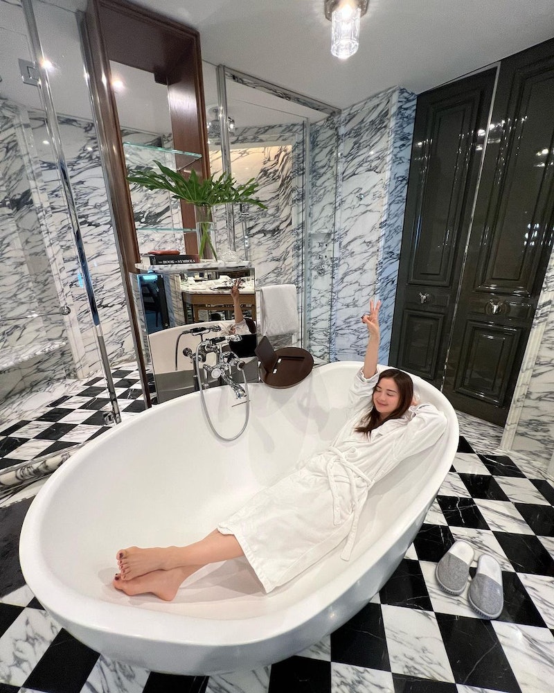 HK singer Charlene Choi allegedly spotted with boyfriend Anthony Choi ...