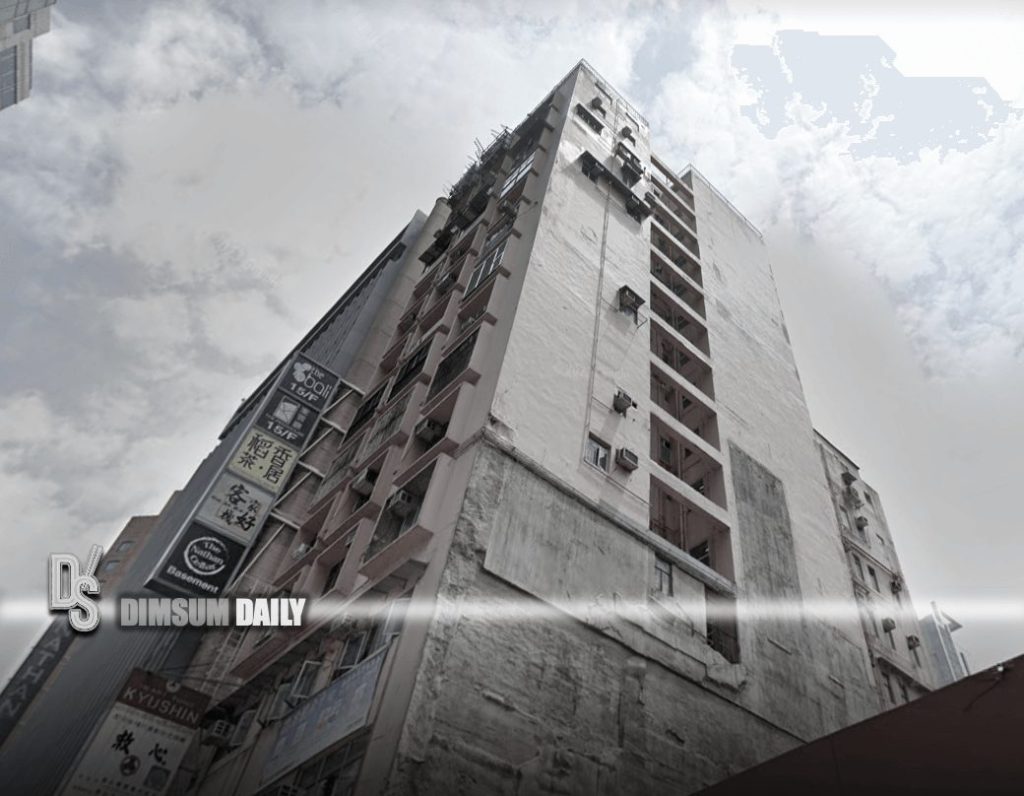 Man falls to his death from top of Excelsior Building in Yau Ma Tei ...