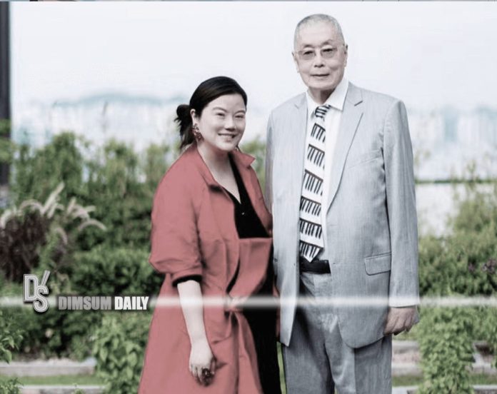 36-year-old Samantha Sun announces the arrival of her son with 84-year ...