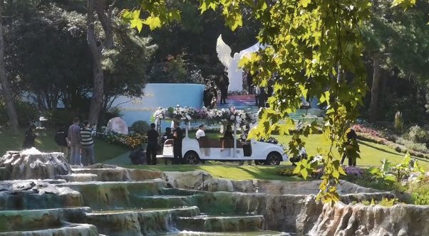 CoCo Lee laid to rest at Shimen Peak Memorial Park in Wuhan, enchanting ...