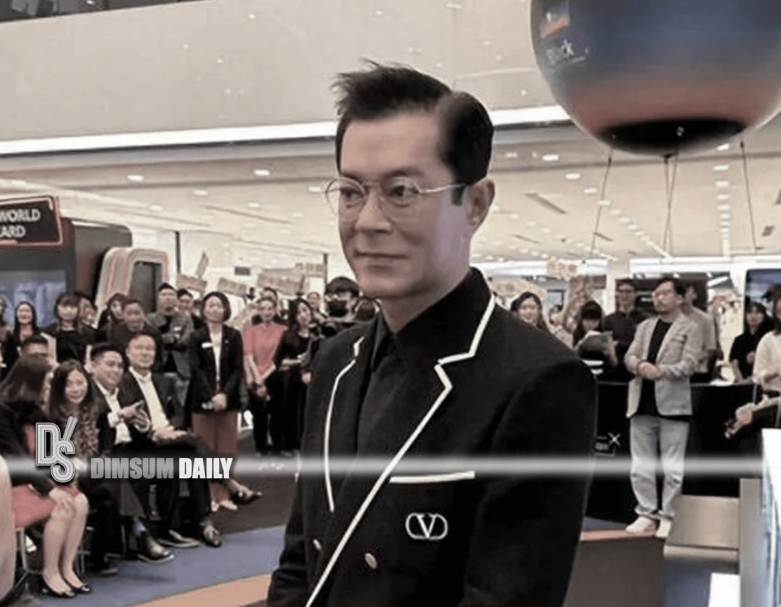 HK actor Louis Koo's recent photo ignites controversy over excessive ...
