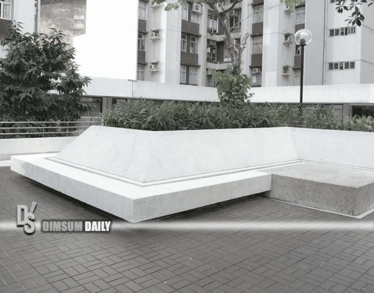 Luxury unit in Lu Shan Mansion, Taikoo Shing, sells at a loss of HK$8. ...