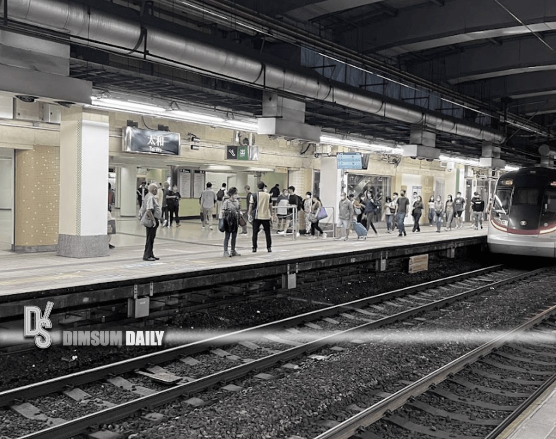 Three 15-year-old teenagers arrested in robbery attempt of iPhones at ...