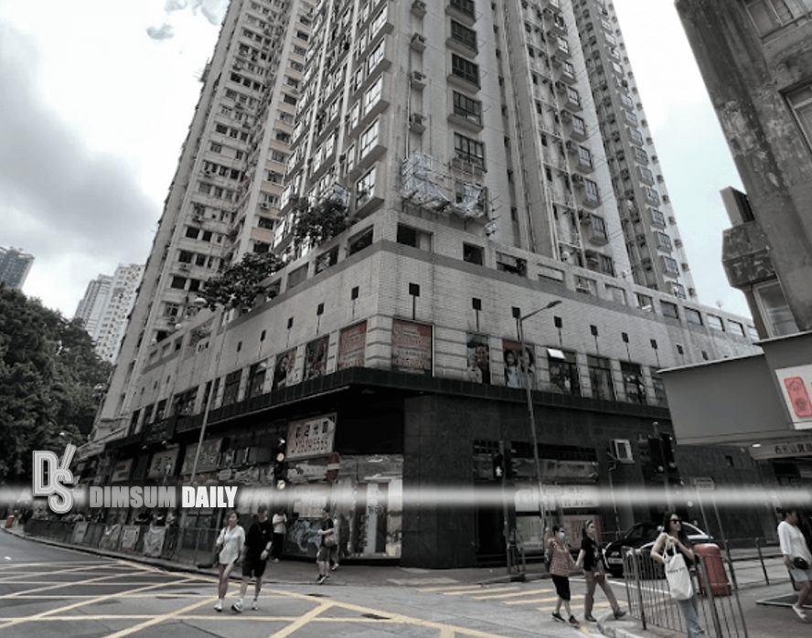 26-year-old man plunges from Whitty Building in Western District ...