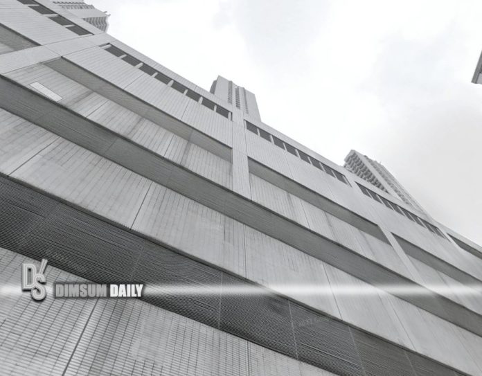 Woman's suicide attempt resolved safely after tense standoff at Shek ...