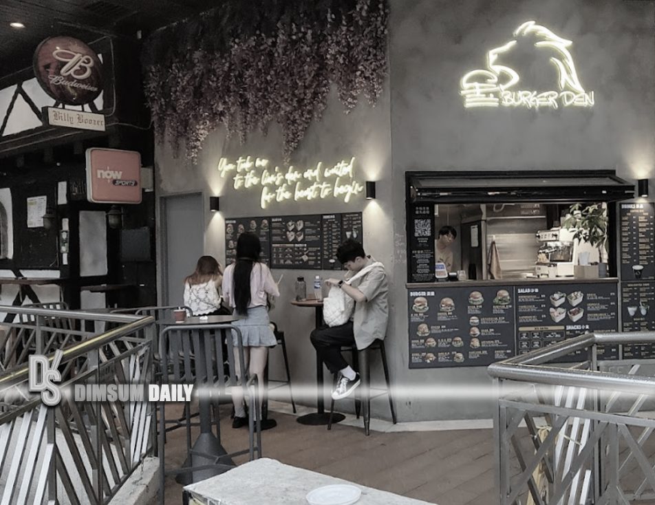 Molotov cocktail attack at Franki Centre in Kowloon Tong, inadvertently ...