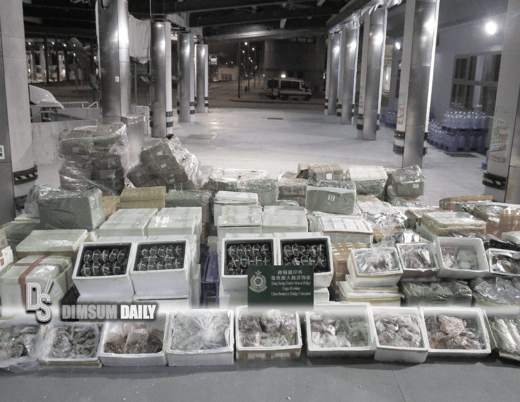 Hong Kong Customs seizes smuggled hairy crabs and meat worth over HK ...