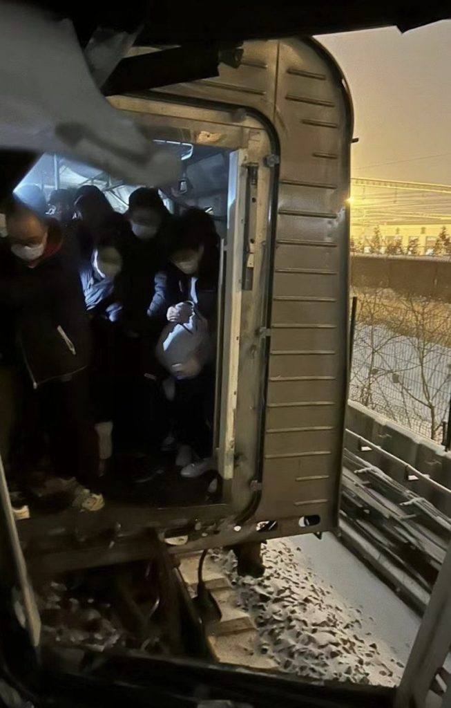 Beijing subway's Changping Line plagued by train malfunction, carriage ...