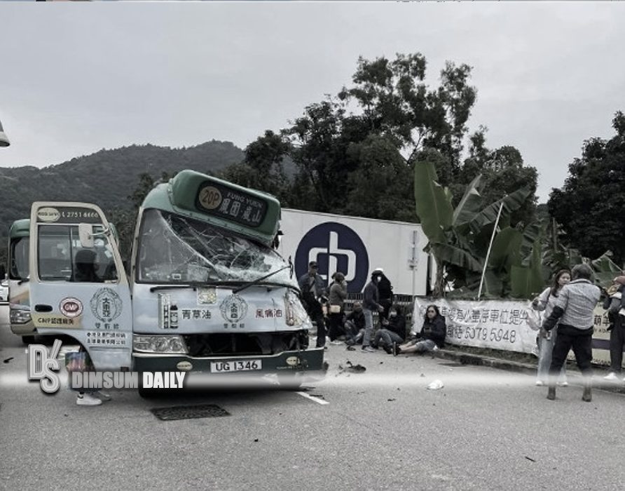 Multiple injuries as minibus collides with truck in Tai Po - Dimsum Daily