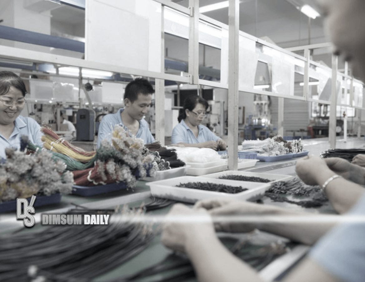 China's non-manufacturing sector shows moderate expansion in December ...