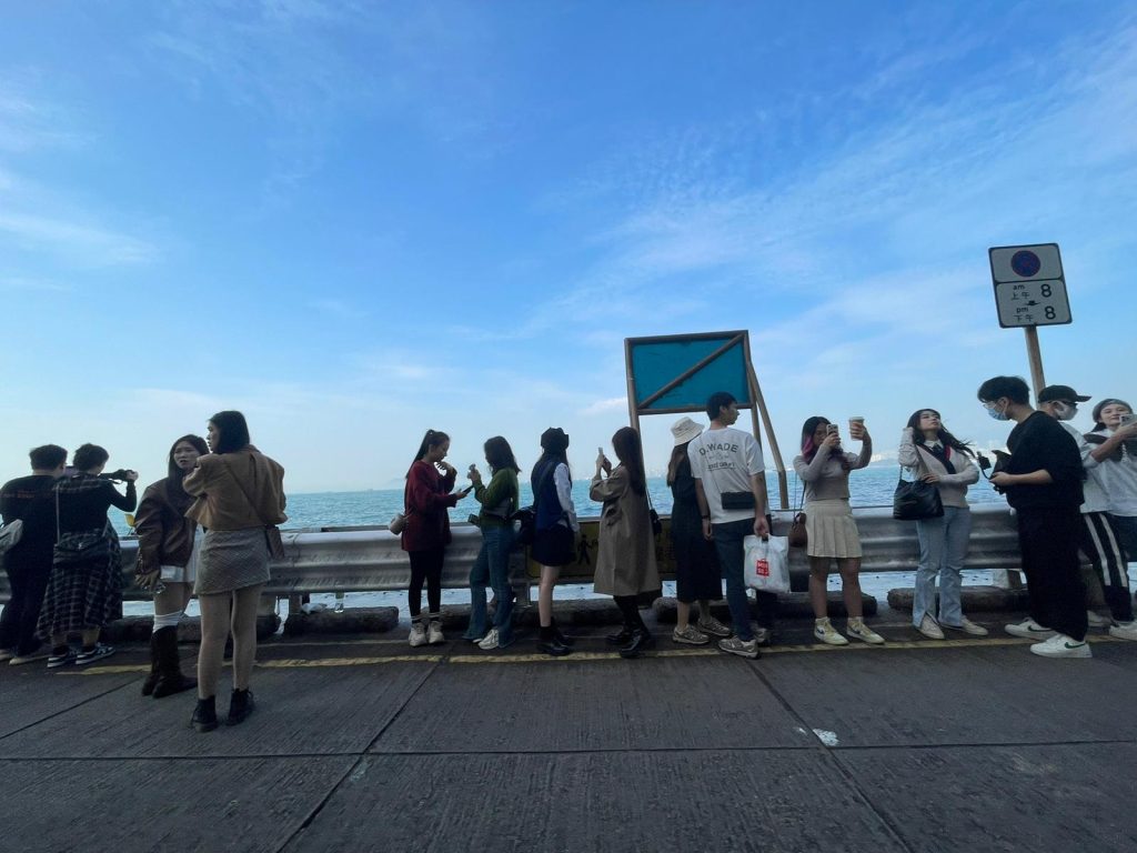 Surge in tourist photo-taking continues to cause traffic concerns at ...