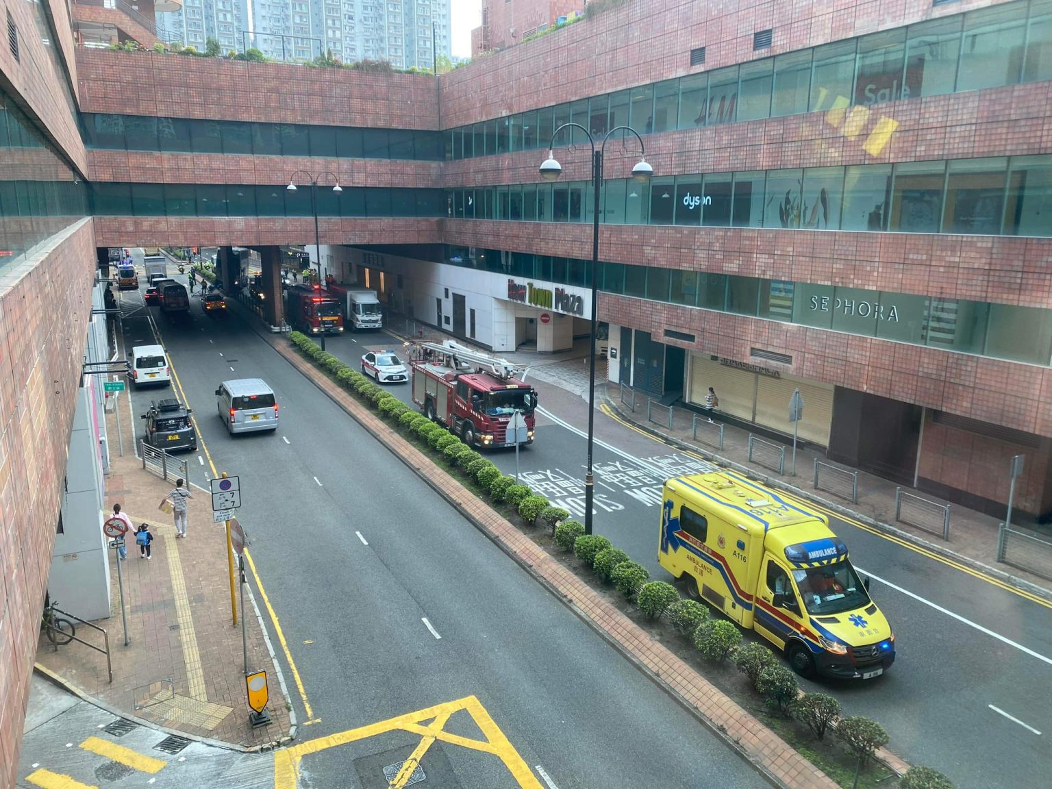Double-decker KMB bus accident in Sha Tin leaves 12 injured - Dimsum Daily