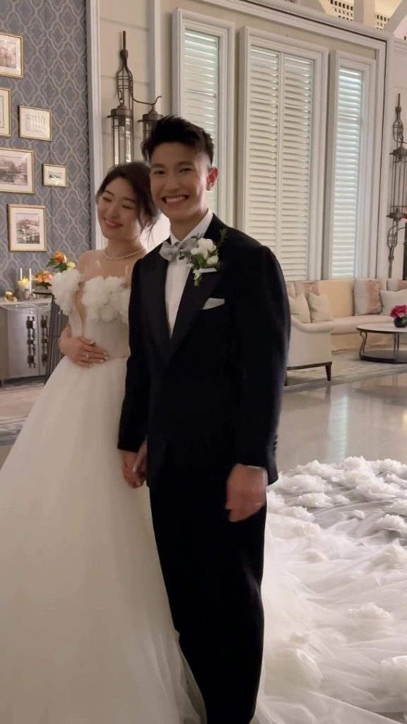 Charmaine, daughter of HK veteran actor Benz Hui, hosts second wedding ...