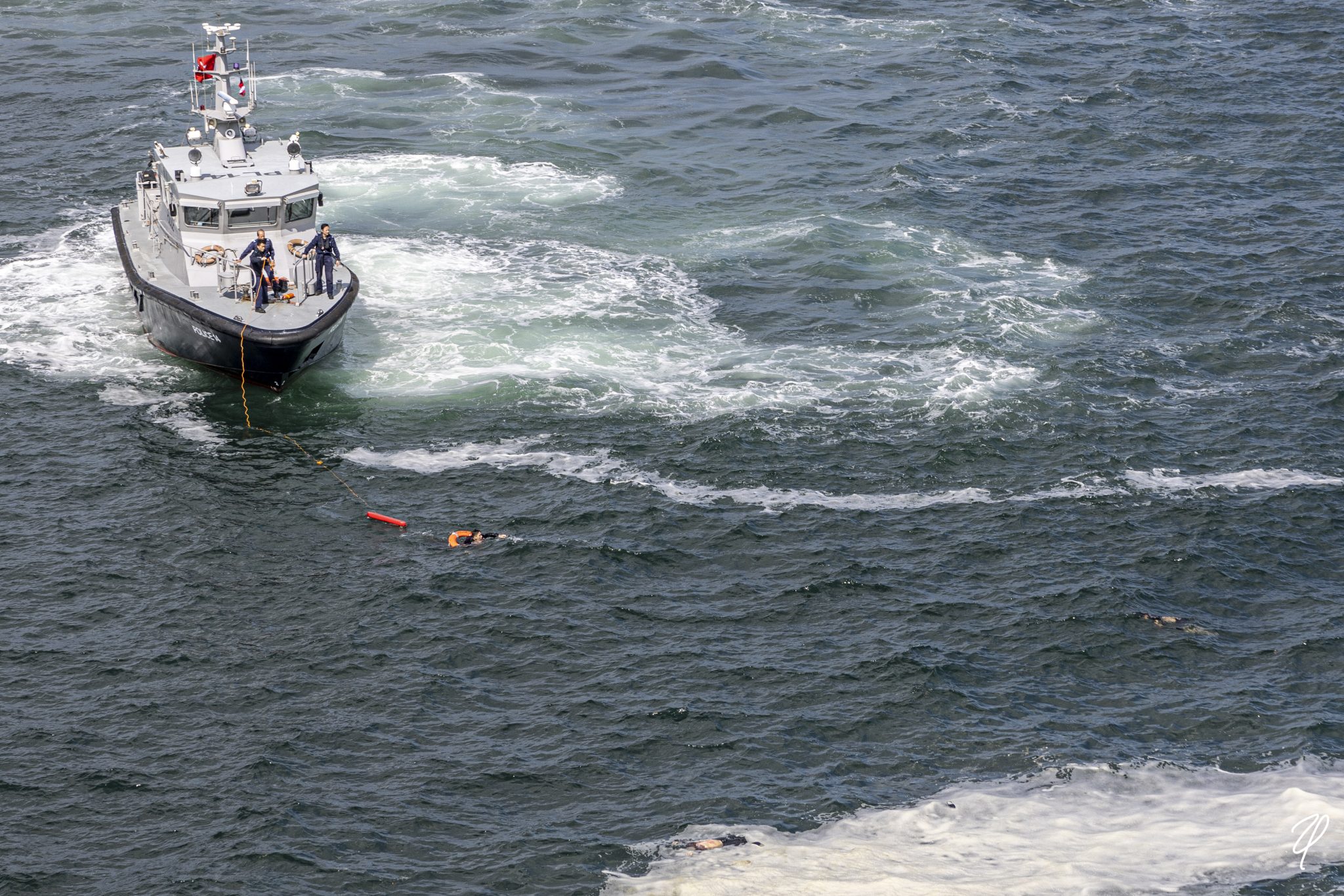 Three hikers fall into sea at Shek O, two certified dead (Updated: 2 ...