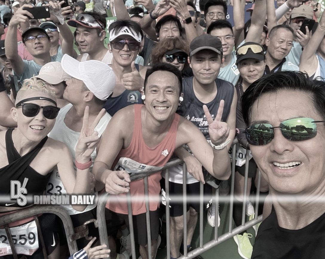 Legendary actor Chow Yun-Fat completes half marathon despite injuries ...